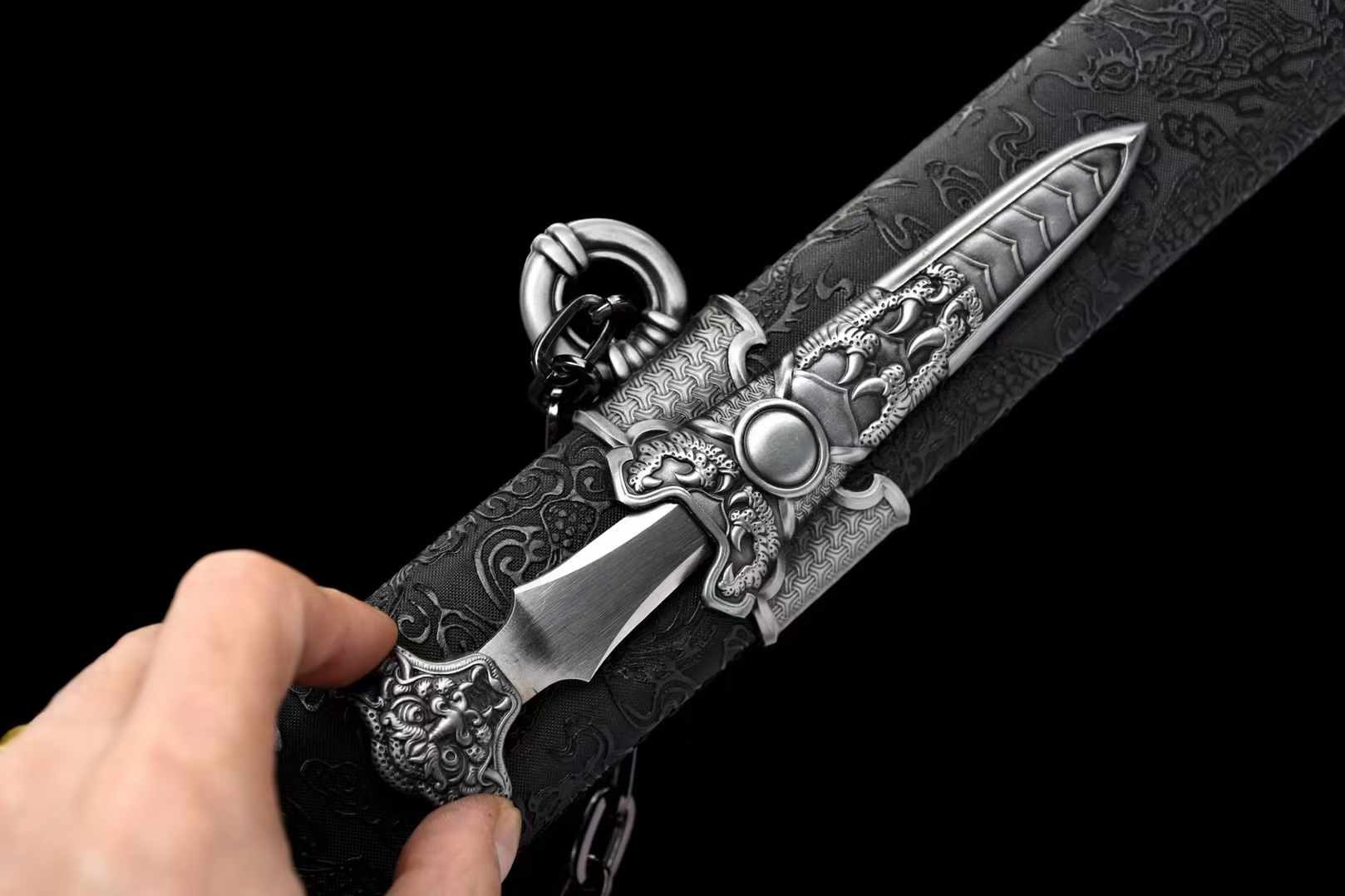 Iron Lock Prison Dragon – BoxKatana