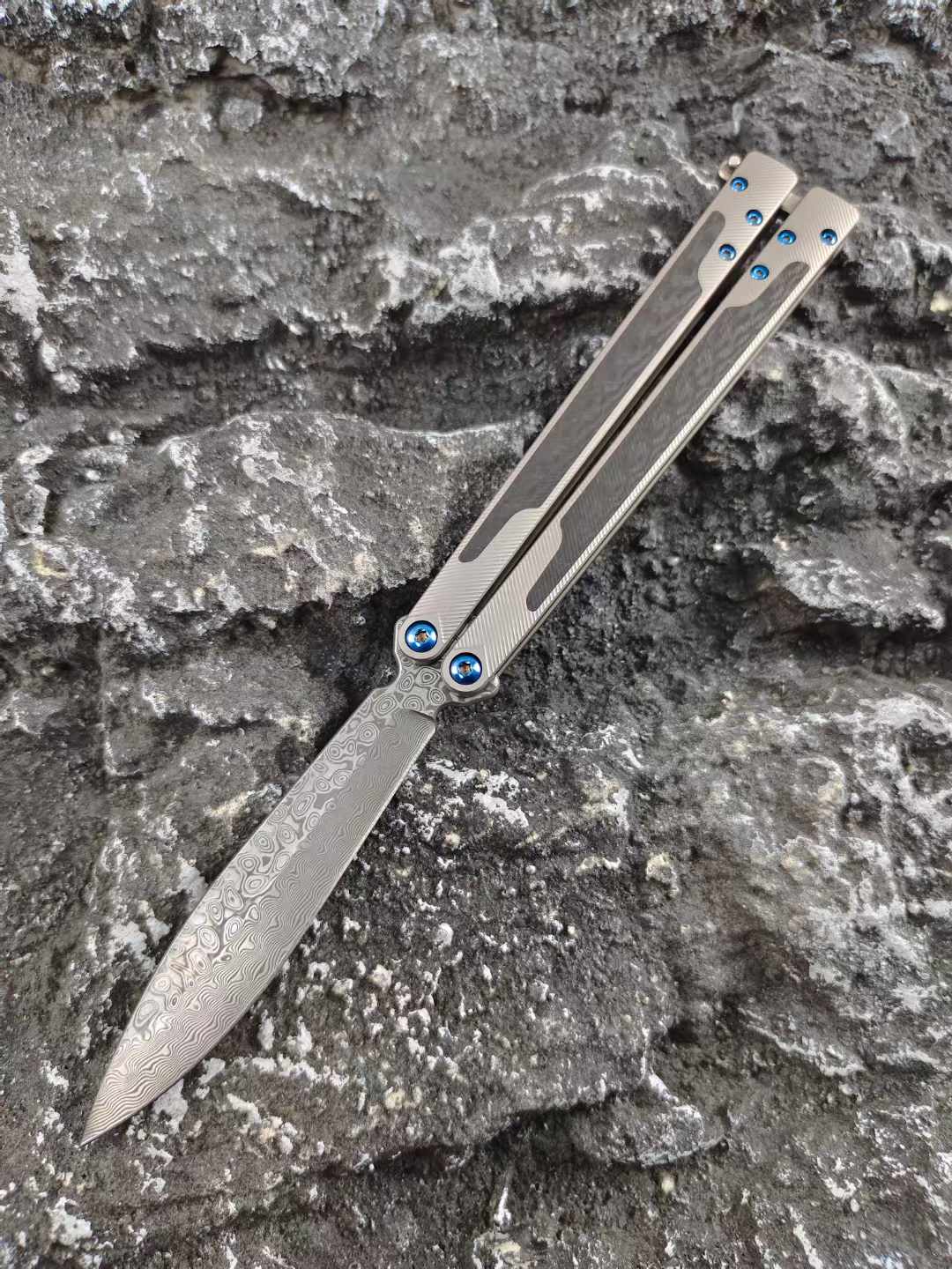THEONE Titanium & Carbon Fiber Damascus Butterfly Knife – BoxKatana