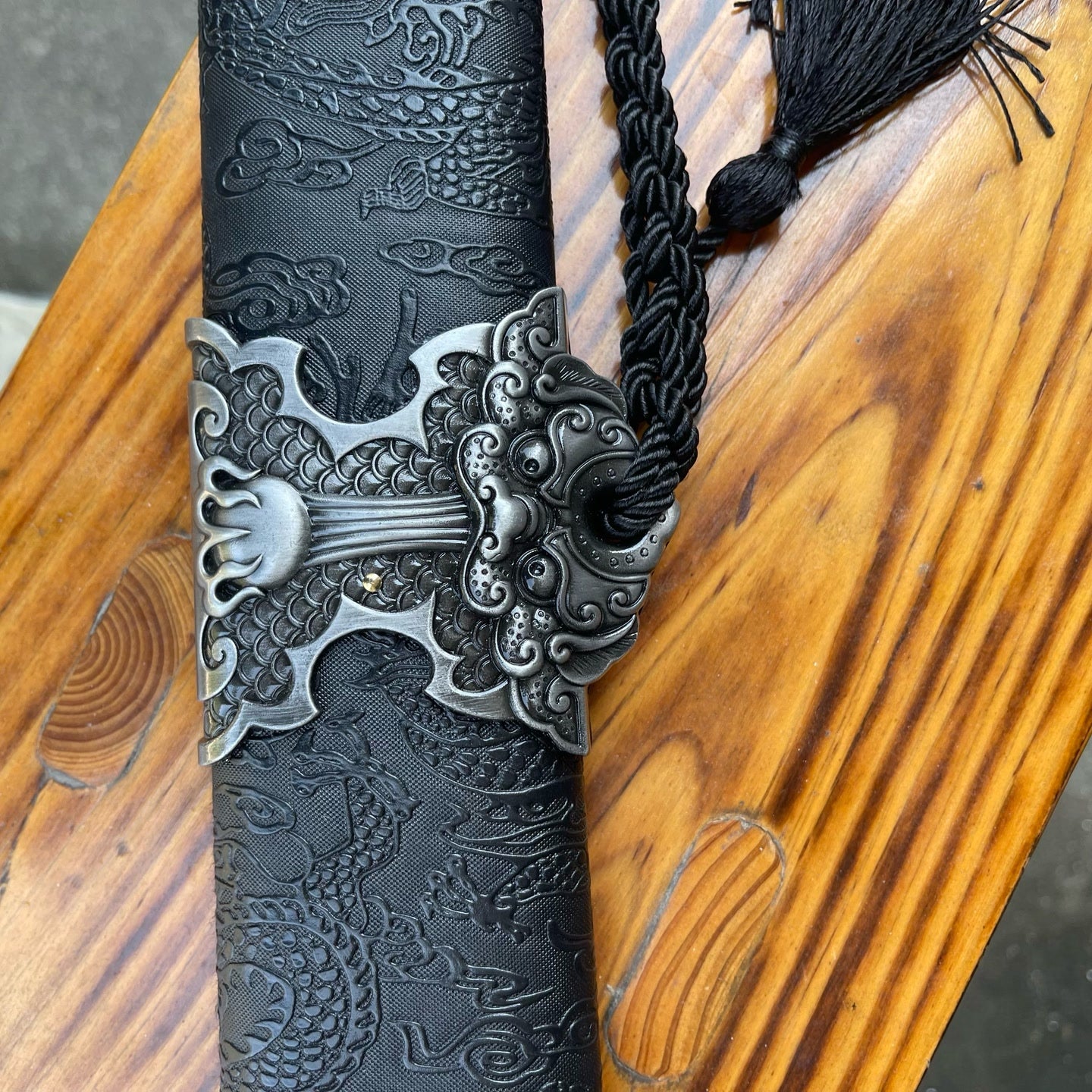 Tiger Tamer Dragon Slayer Saber – BoxKatana