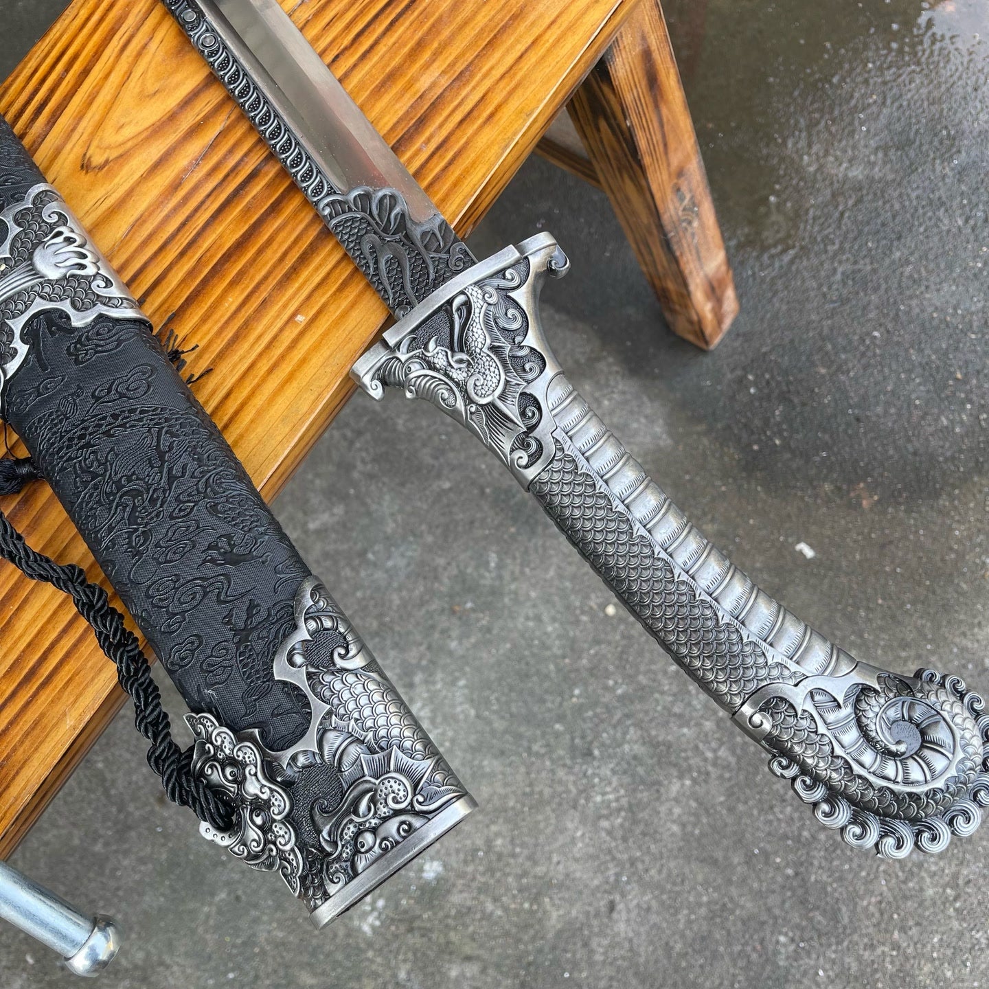 Tiger Tamer Dragon Slayer Saber – BoxKatana