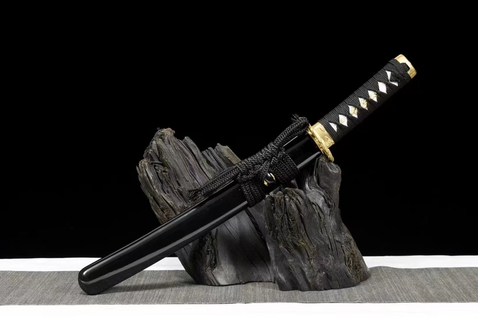 Hand Forged Japanese Short knife Yoshioka T10 Turns the soil to burn b ...
