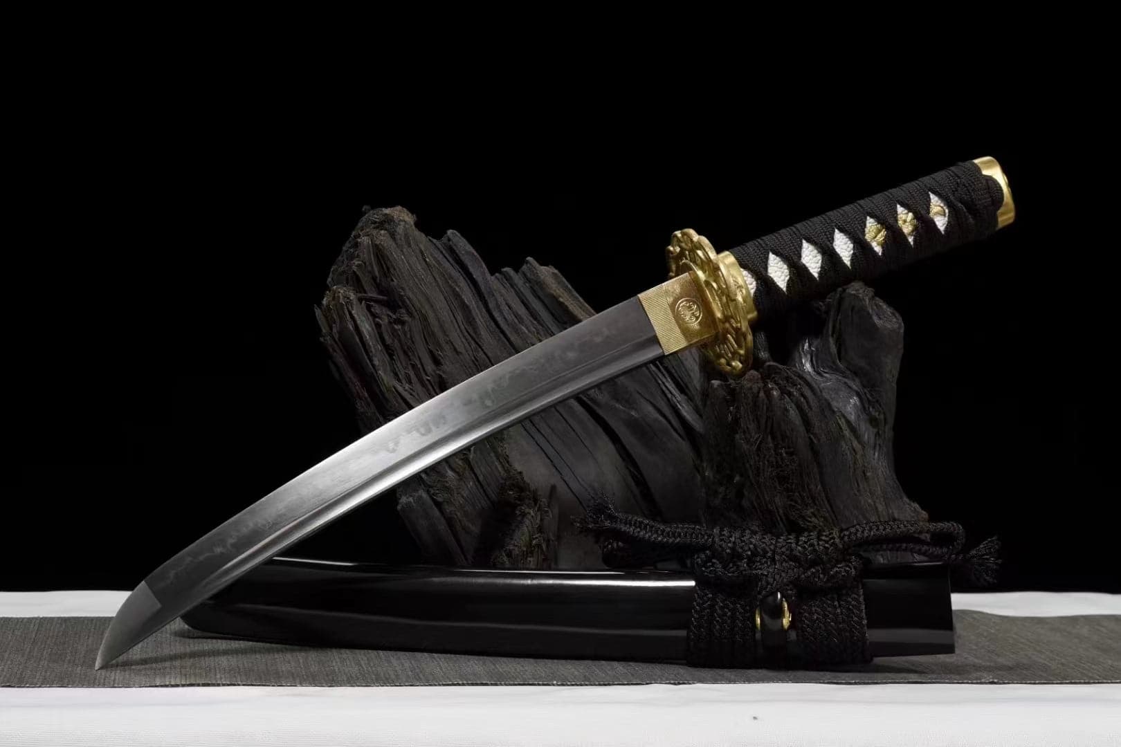 Hand Forged Japanese Short knife Yoshioka T10 Turns the soil to burn b ...